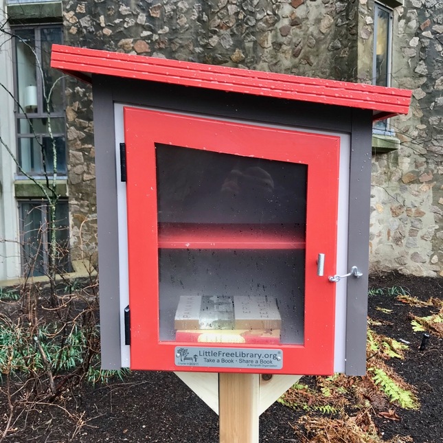 Take one, leave one | Daily Snap | Yale Alumni Magazine