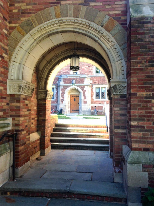 Come on in | Daily Snap | Yale Alumni Magazine