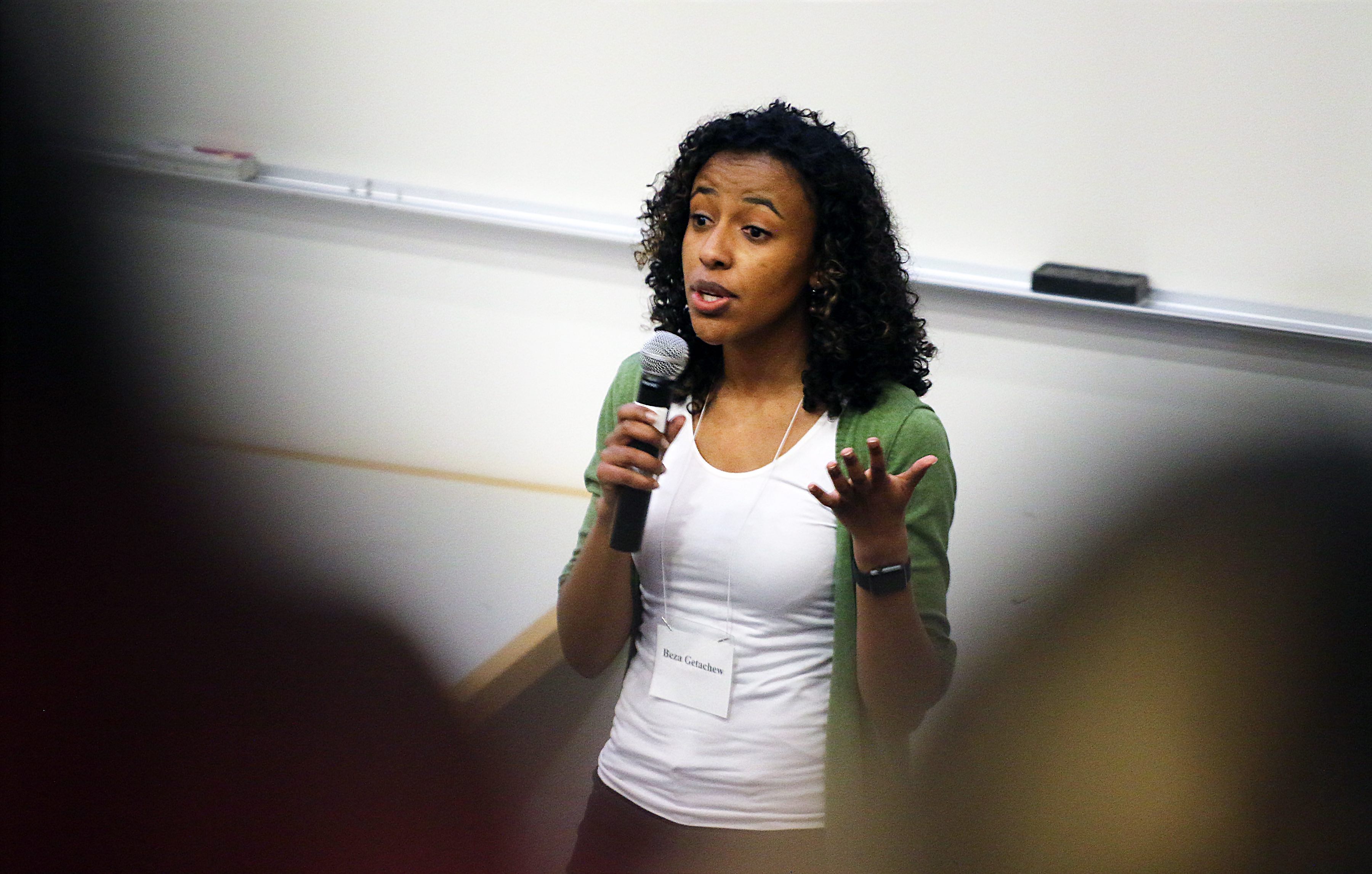 The three-minute thesis | Features | Yale Alumni Magazine